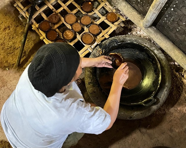 Mengungkap Proses Pembuatan Gula Batok: Tradisi yang Terjaga ...